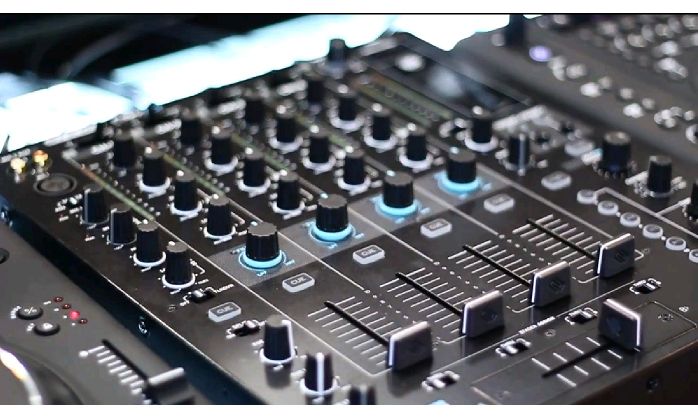 New Mixers: Reloop RMX-80 and Pioneer DJM-750 - DJ TechTools