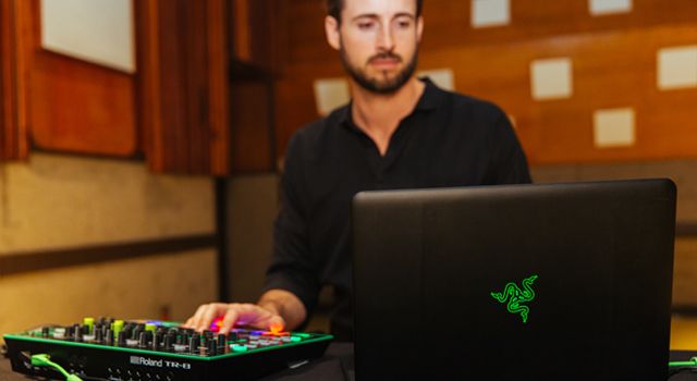 Razer Blade QHD+ Laptop Review (For DJs + Producers?) - DJ TechTools