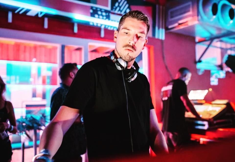 Denney on how to best use FX and staying true to your tracks - DJ TechTools